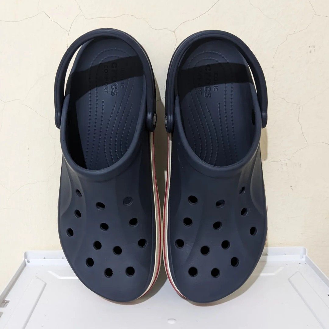 SIZE 11,,,44/45 SANDALS SECOND CROCS MADE IN CHINA, Fesyen Pria, Sepatu ...