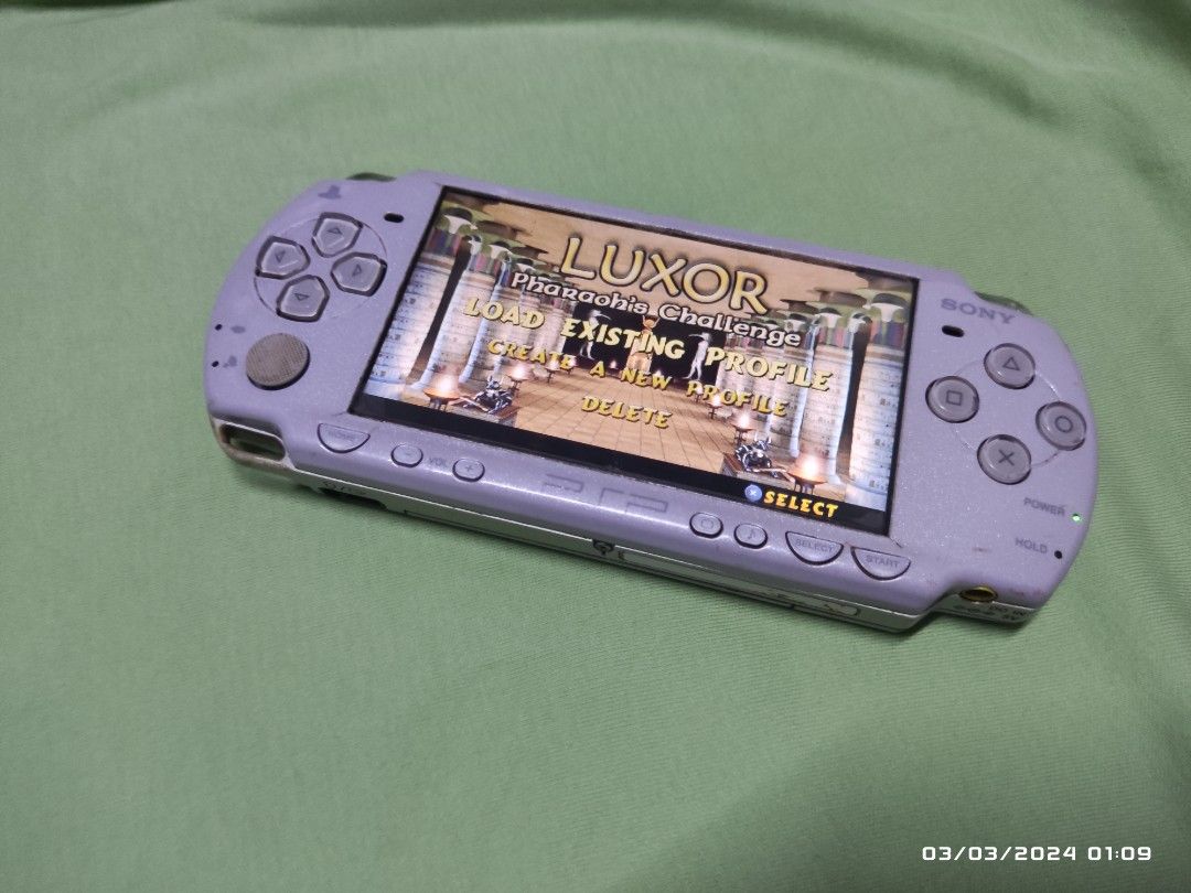 Sony PSP 2000 Lavender, Video Gaming, Video Game Consoles, PlayStation ...