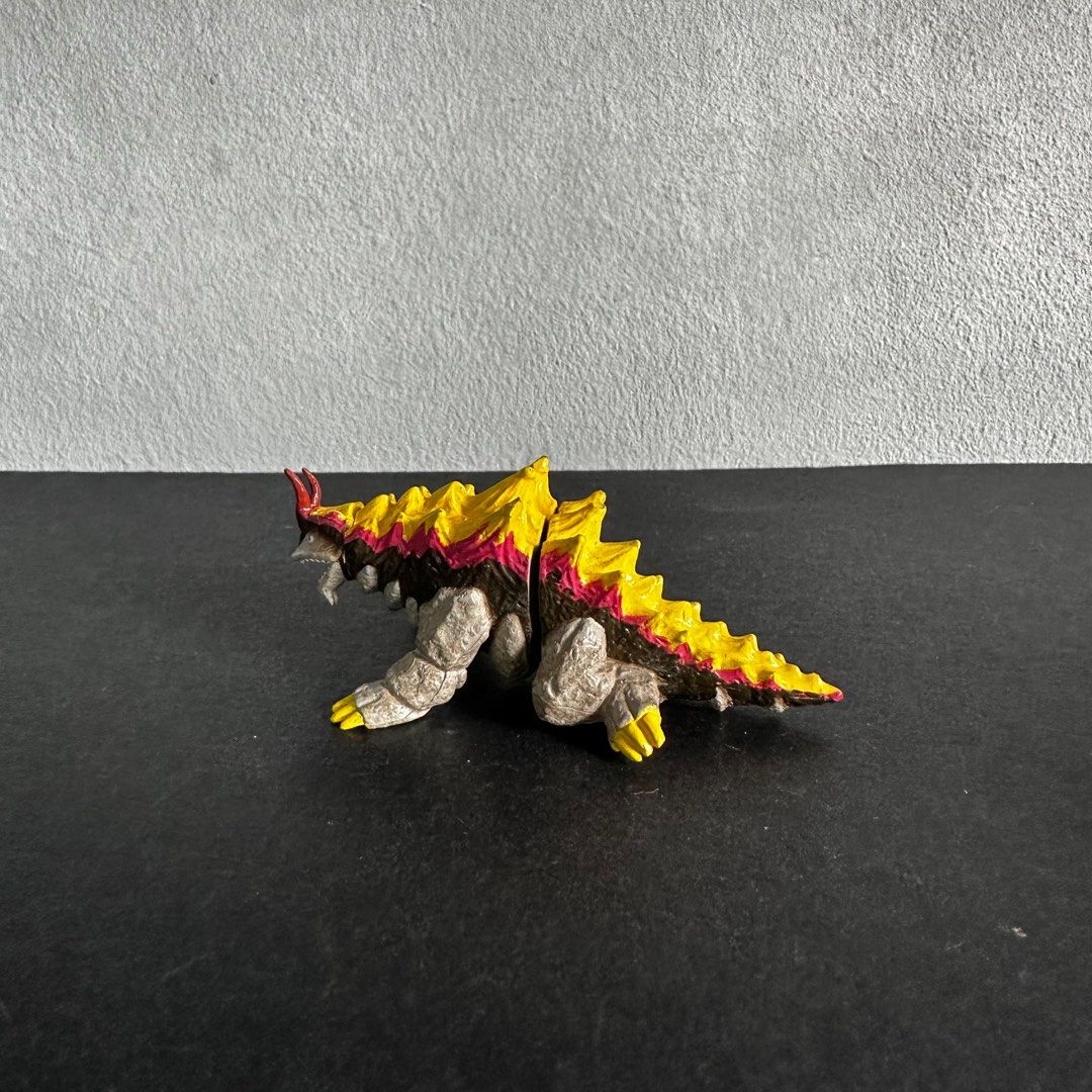 Ultraman 4" Long Gakuma Figure Gashapon Kaiju Monster, Hobbies & Toys ...