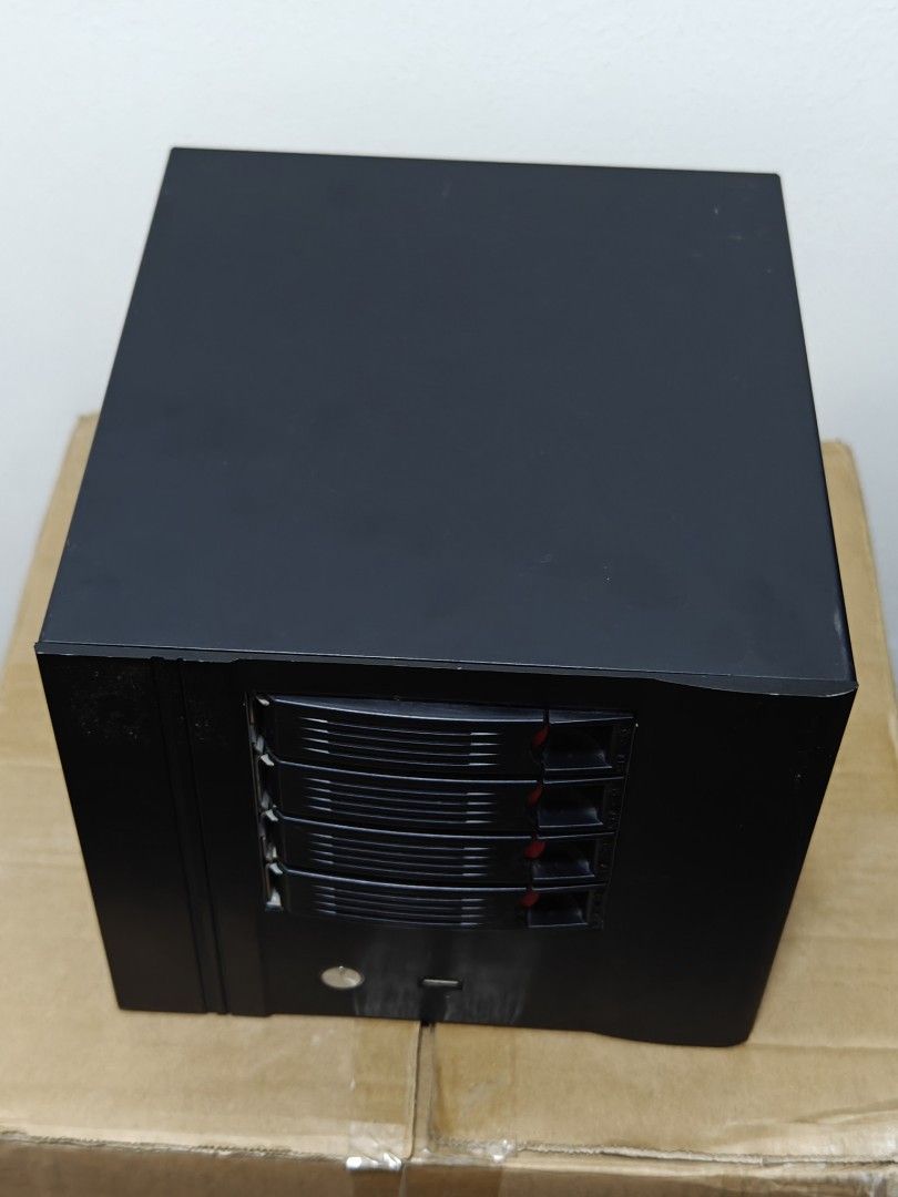 4-bay NAS Intel x86 Unraid Synology Diskstation, Computers & Tech ...