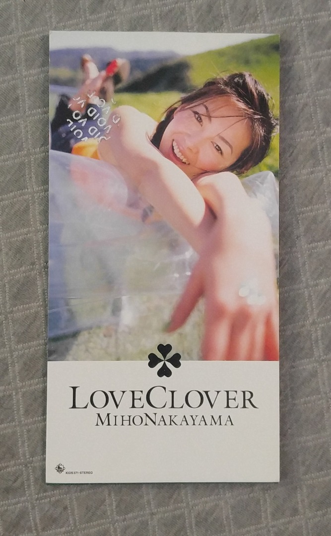 中山美穂 (中山美穗) - LOVE CLOVER 日版 二手單曲 CD, 書籍、休閒與玩具, 樂器、音樂相關, CD、DVD在旋轉拍賣