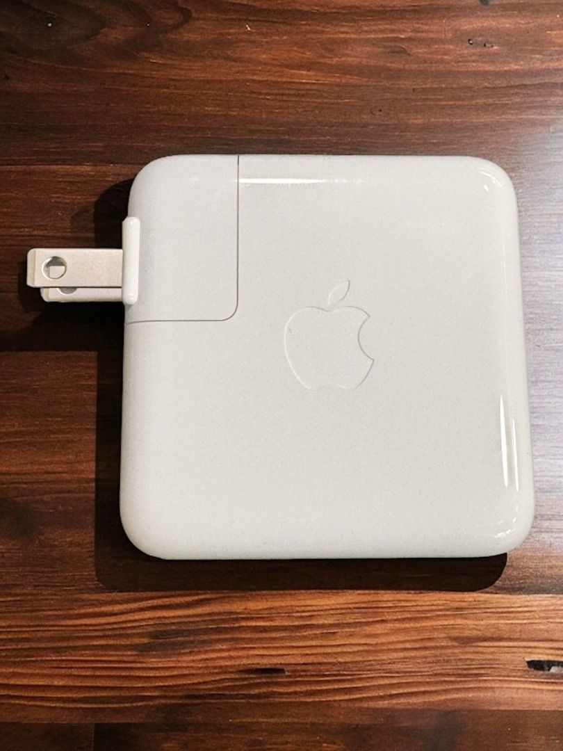 全新!最新款! Apple Charger/火牛 70W 限量發售, 手提電話, 電話及其他裝置配件, 充電器及電線 - Carousell
