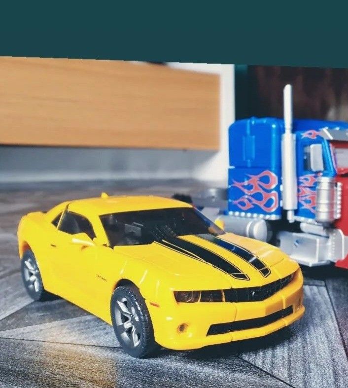 Bumblebee LTS-03C Legendary toys, Hobbies & Toys, Toys & Games on Carousell