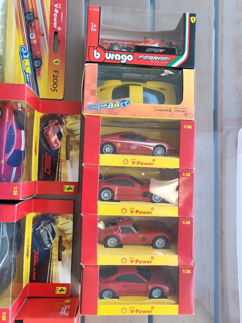 Car model ferrari shell bane bobblehead, Hobbies & Toys, Toys & Games ...