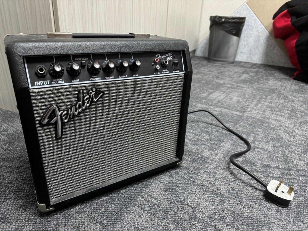 Fender Frontman 15g, Hobbies & Toys, Music & Media, Musical Instruments ...
