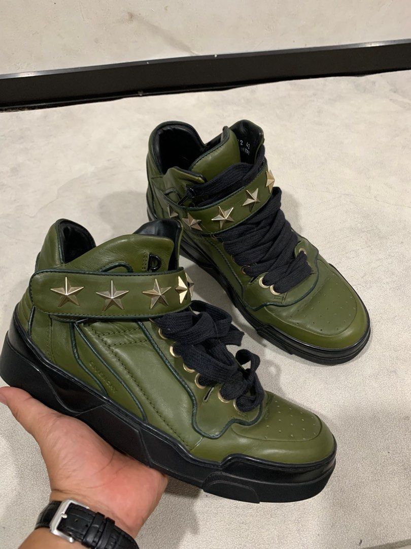 GIVENCHY TYSON, Fesyen Pria, Sepatu , Sneakers di Carousell