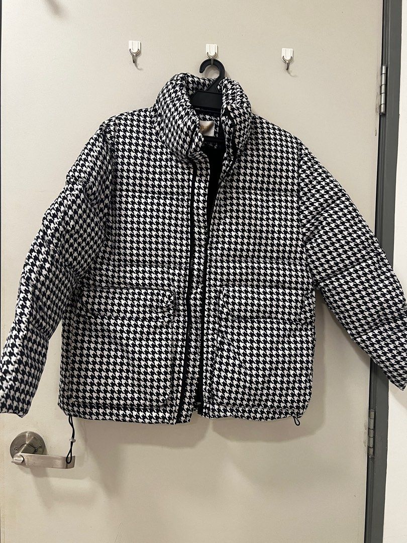Houndstooth puffer jacket, Women's Fashion, Coats, Jackets and ...