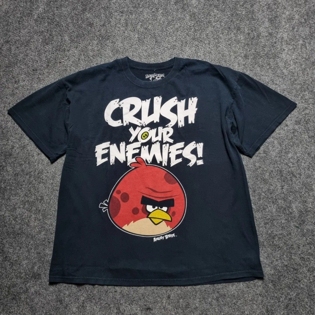 Koas Angry Birds tag oficial, Fesyen Pria, Pakaian , Atasan di Carousell