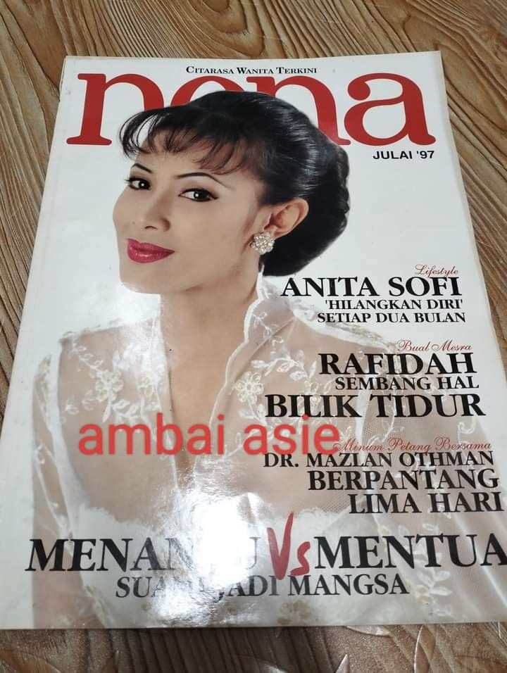 Nona fauziah latiff, Hobbies & Toys, Books & Magazines, Magazines on Carousell