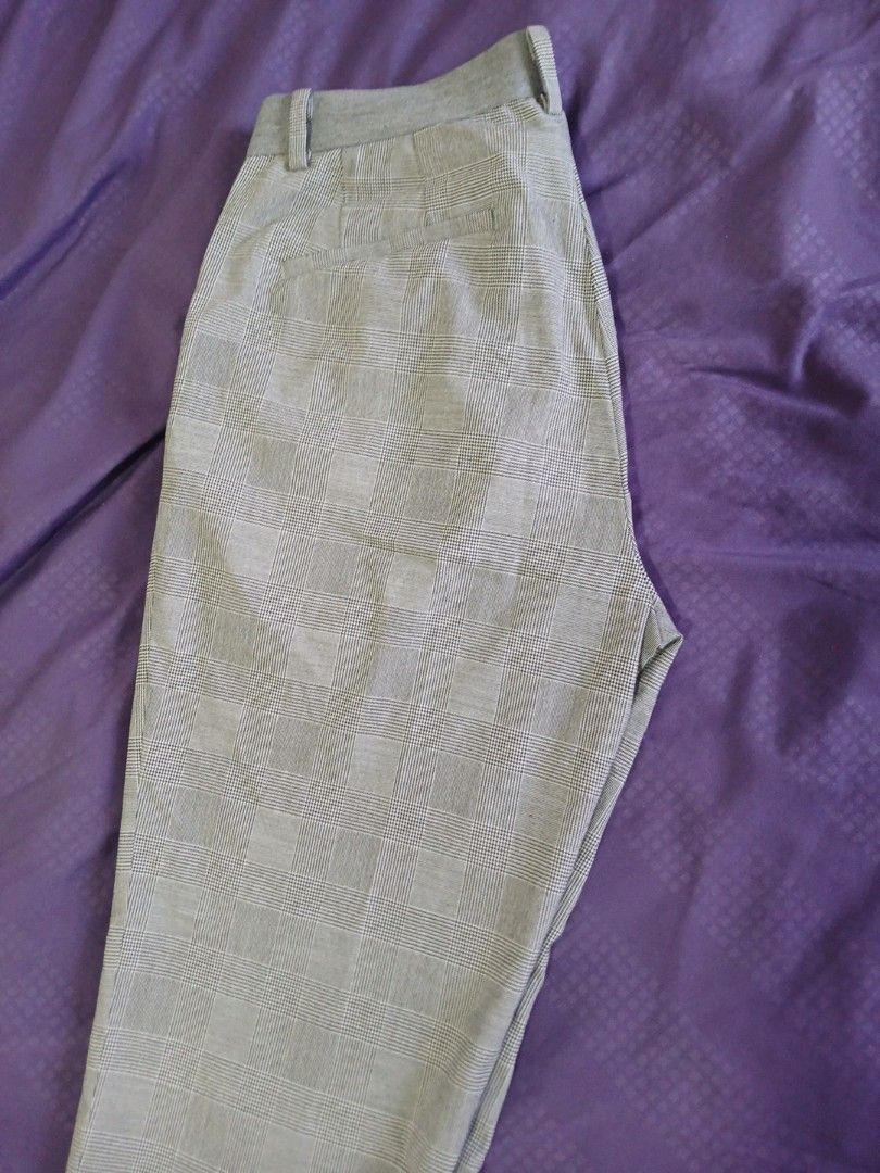 Normal pants, Women's Fashion, Bottoms, Jeans & Leggings on Carousell