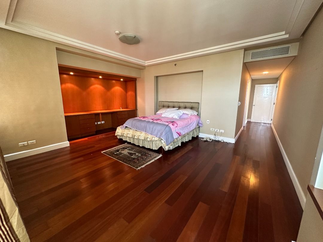 One Roxas Triangle 3BR For Sale Makati Condo For Sale near Two Roxas ...