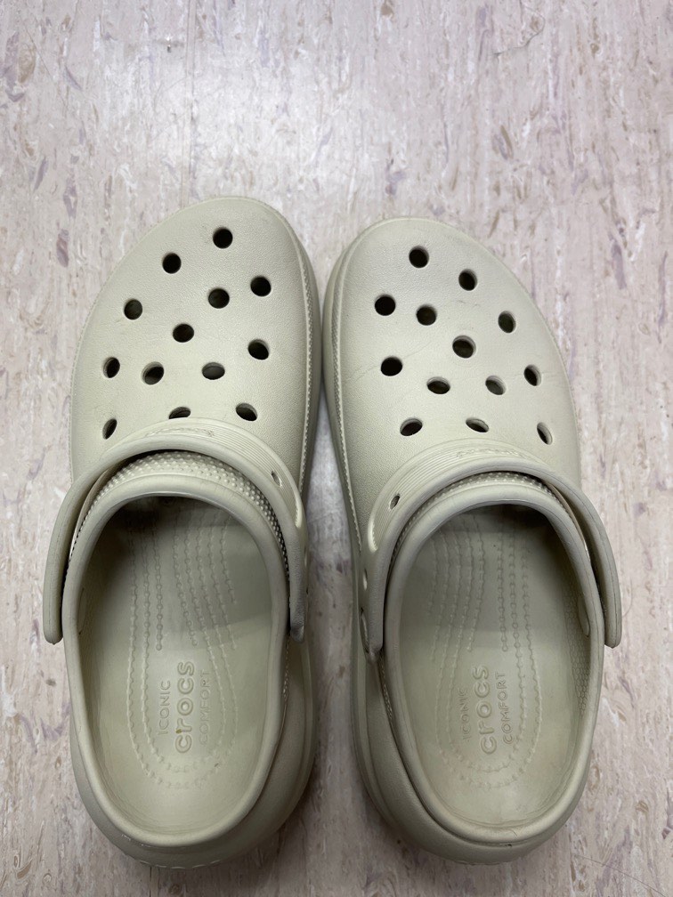 Crocs Beige color, Women's Fashion, Footwear, Sandals on Carousell