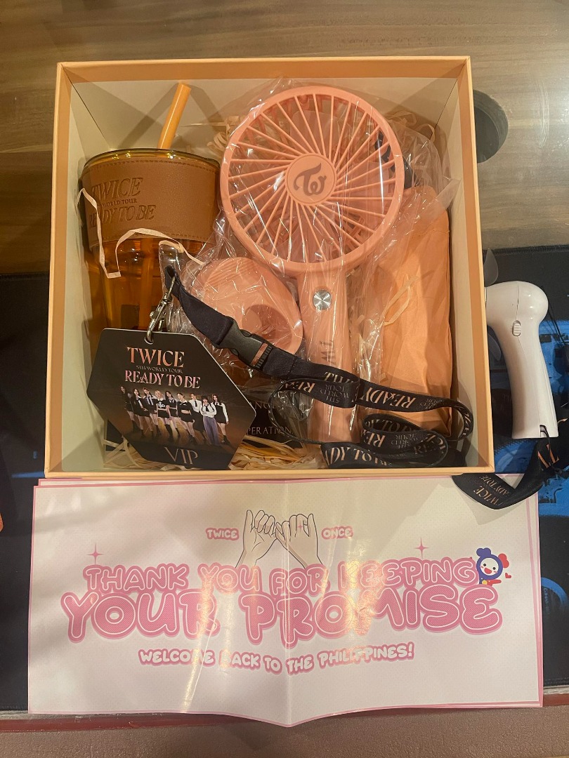 TWICE Ready To Be in Bulacan VIP Kit, Hobbies & Toys, Memorabilia ...