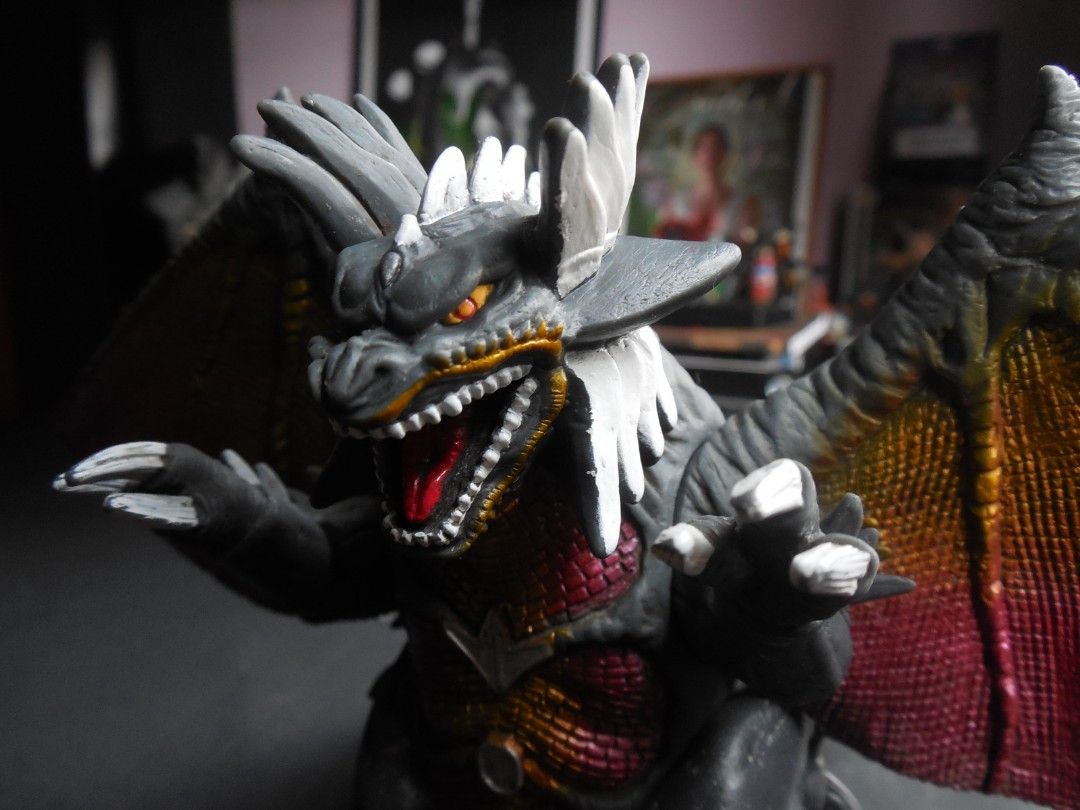 1999 BANDAI Zogu Ultraman Gaia Ultra Monster Series Kaiju Zog Godzilla ...