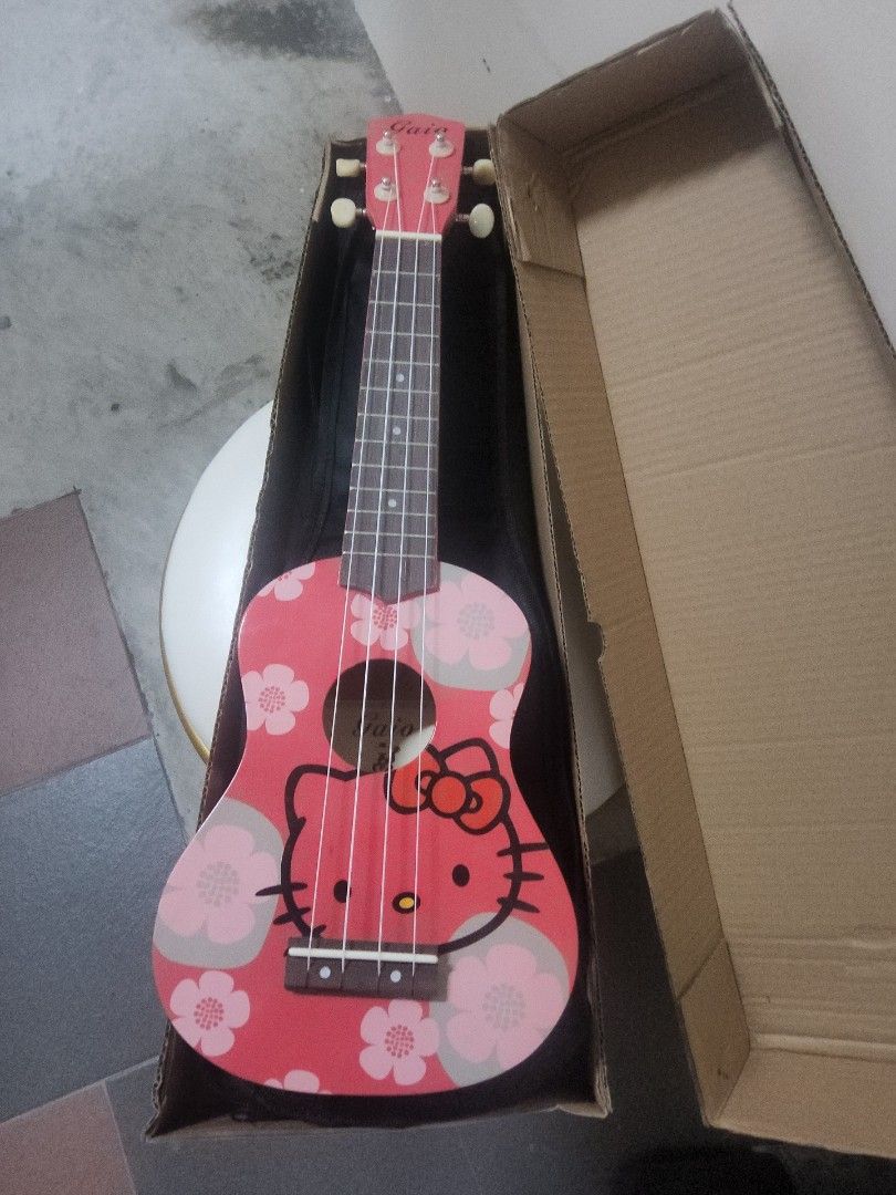 52cm ukulele (hello kitty print), Hobbies & Toys, Music & Media ...