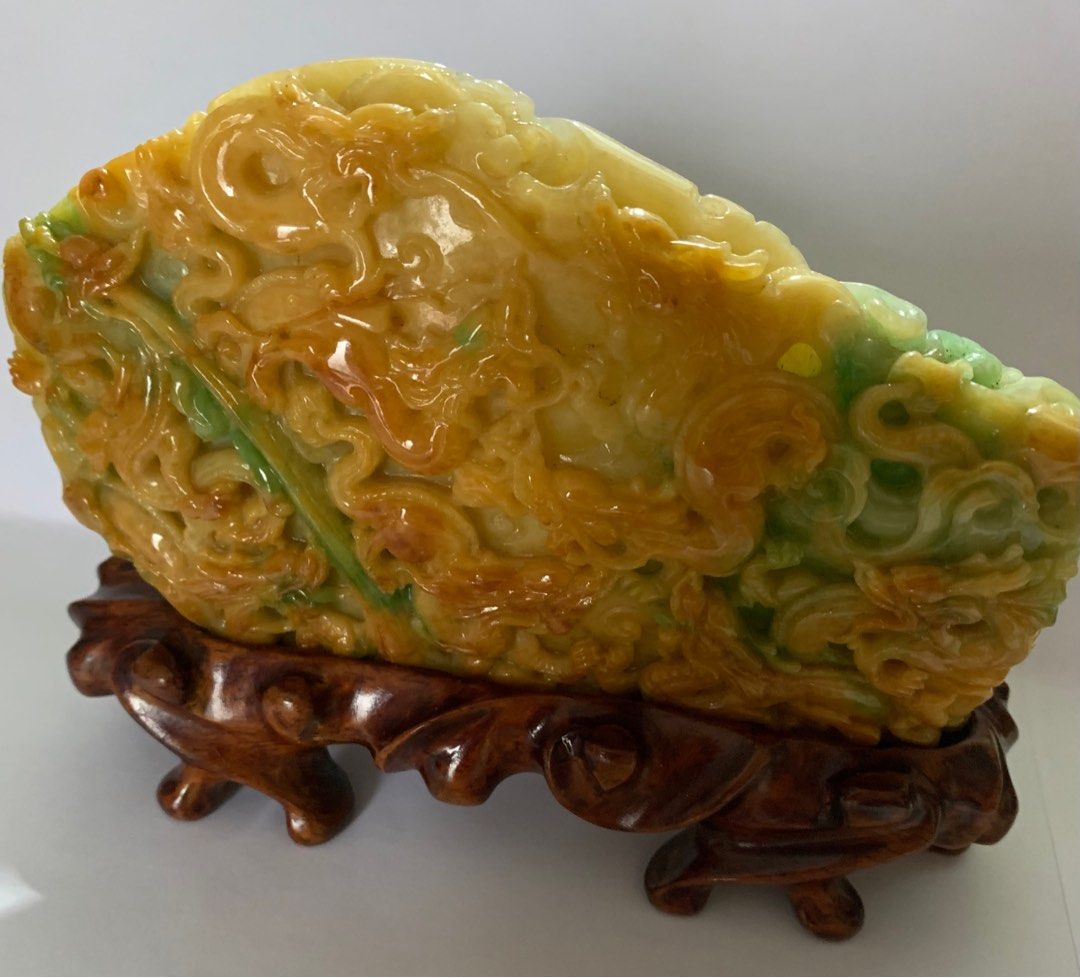 Authentic natural jadeite, pure natural Burmese jadeite "A" grade. Fine ...