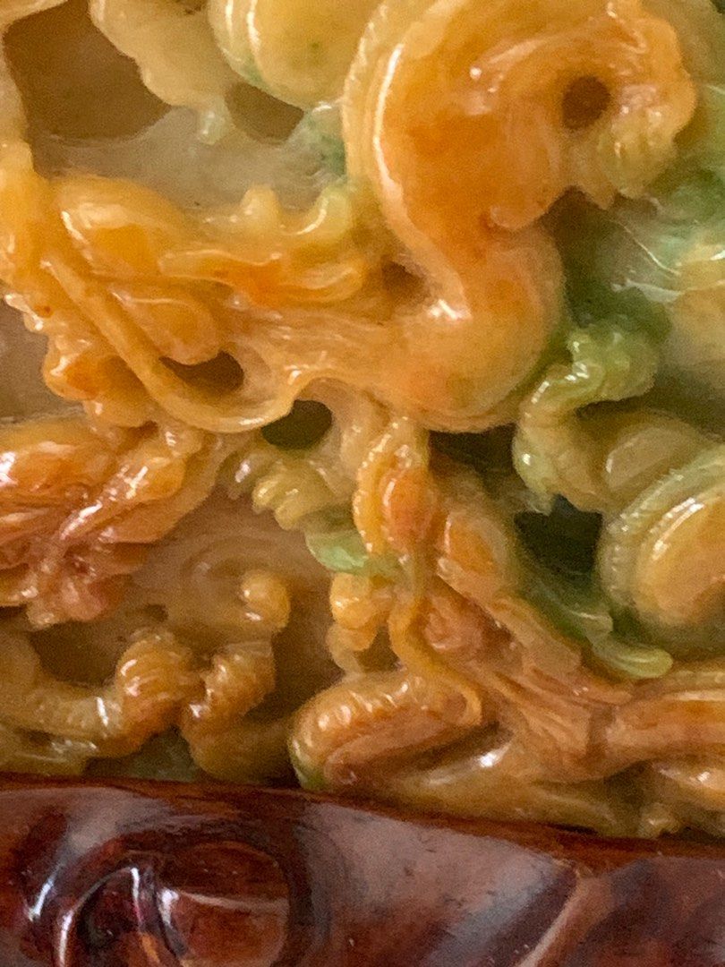 Authentic natural jadeite, pure natural Burmese jadeite "A" grade. Fine ...