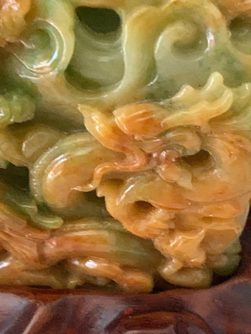 Authentic natural jadeite, pure natural Burmese jadeite "A" grade. Fine ...