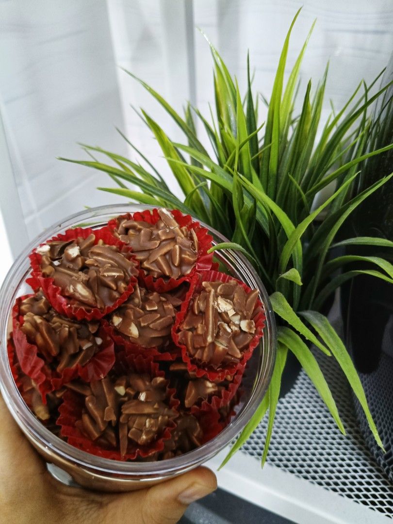 Biskut Raya mama carey, Food & Drinks, Homemade Bakes on Carousell