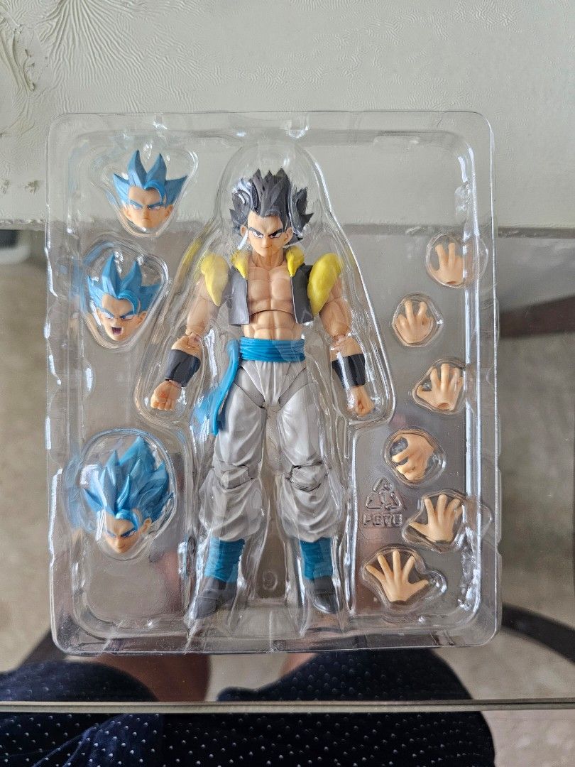 Gogeta SSGSS Sh figuarts shf bandai dragonball, Hobbies & Toys, Toys & Games on Carousell