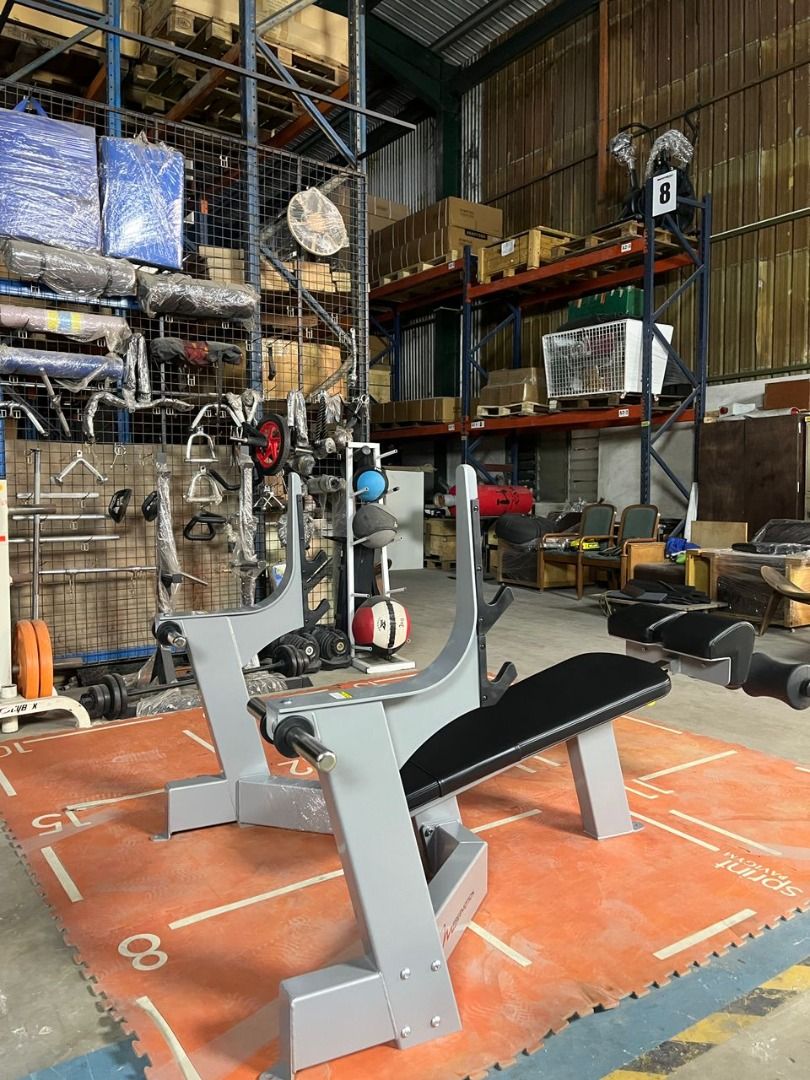 GYM EQUIPMENT PARAMOUNT FREE MOTION OLYMPIC BENCH, Sports Equipment ...