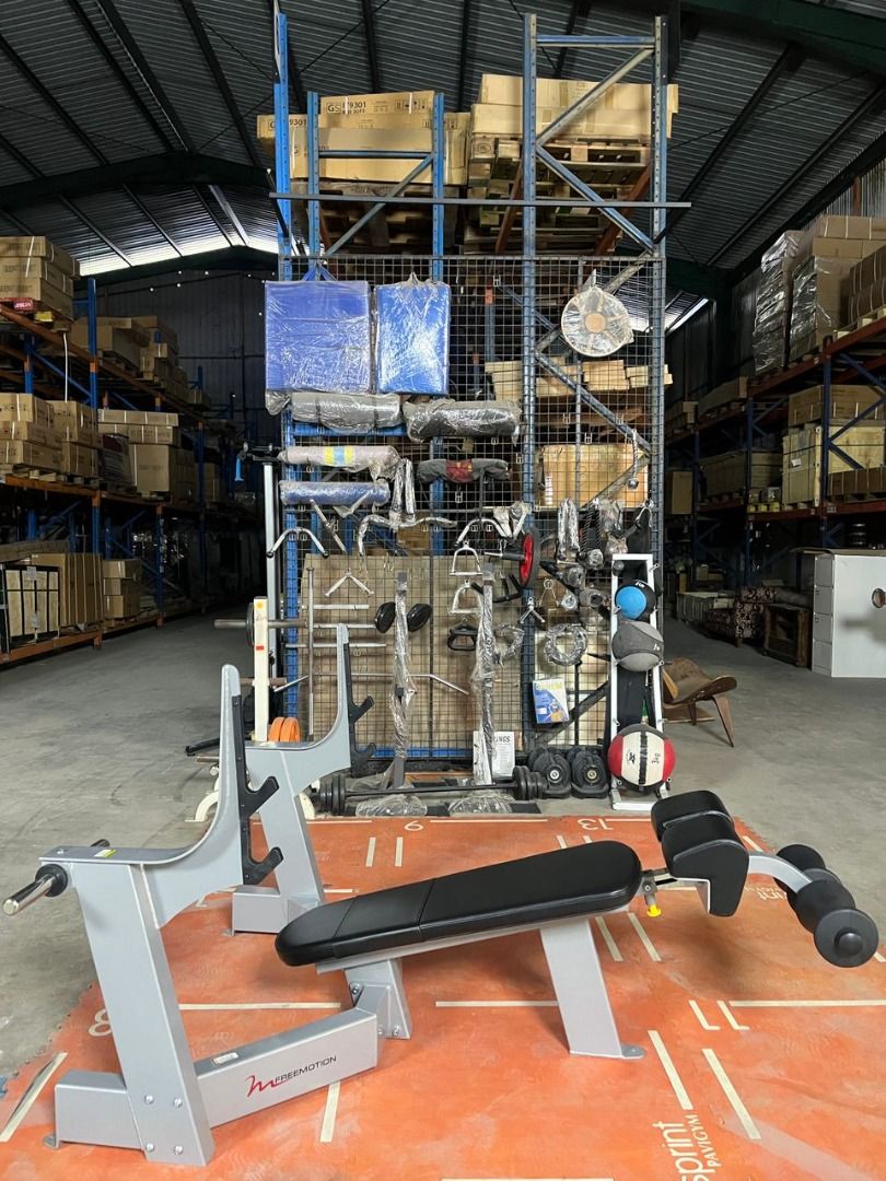 GYM EQUIPMENT PARAMOUNT FREE MOTION OLYMPIC BENCH, Sports Equipment ...