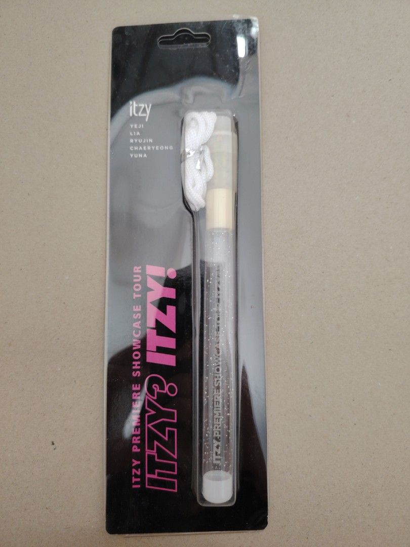 Itzy lightstick, Furniture & Home Living, Lighting & Fans, Lighting on ...