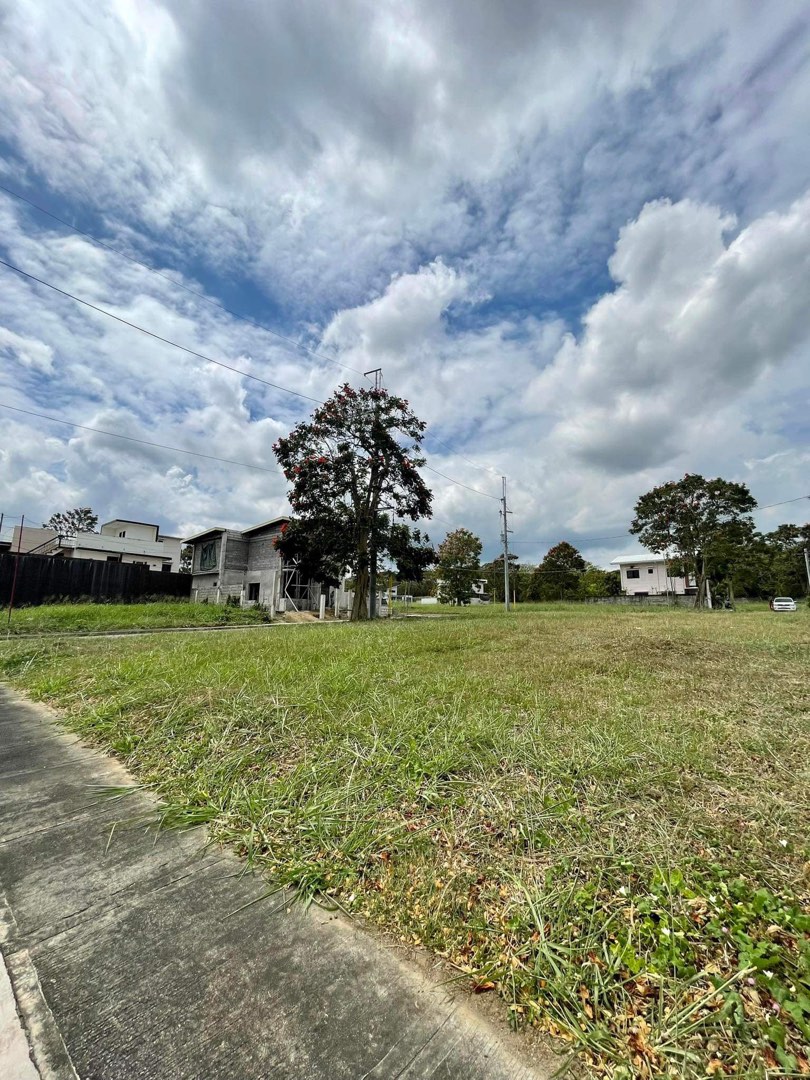 1080 SQM RESIDENTIAL LOT FOR SALEin Xavierville Subdivision across ...