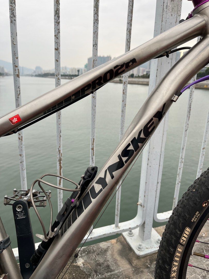 LYNSKEY Pro 26 titanium XTR CHRIS KING 紫色 絕版, 運動產品, 單車及配件, 單車 - Carousell