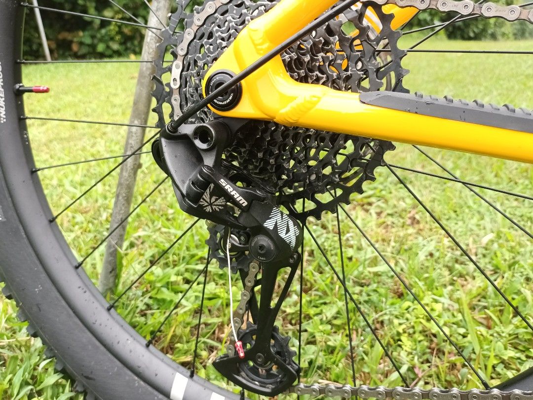 Nukeproof Scout V3 Yellow Hardtail 27.5 (S), Sports Equipment, Bicycles ...