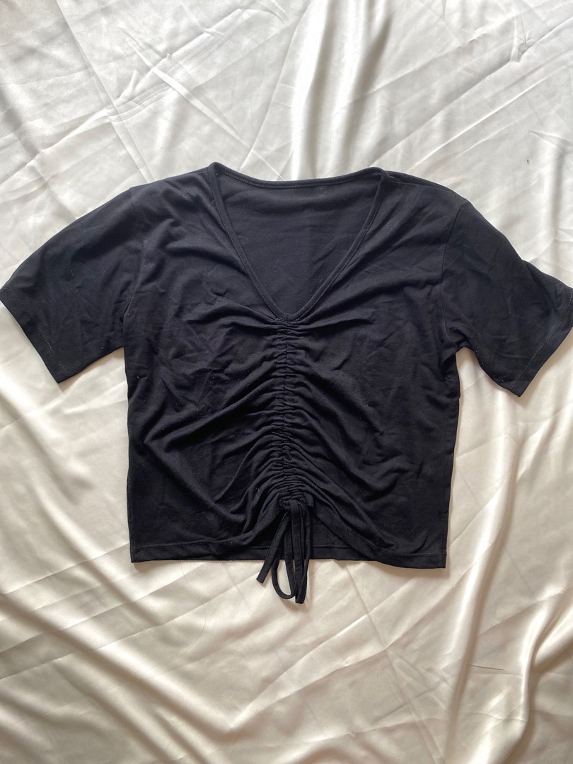 Scrunched Crop Top, Fesyen Wanita, Pakaian Wanita, Atasan di Carousell