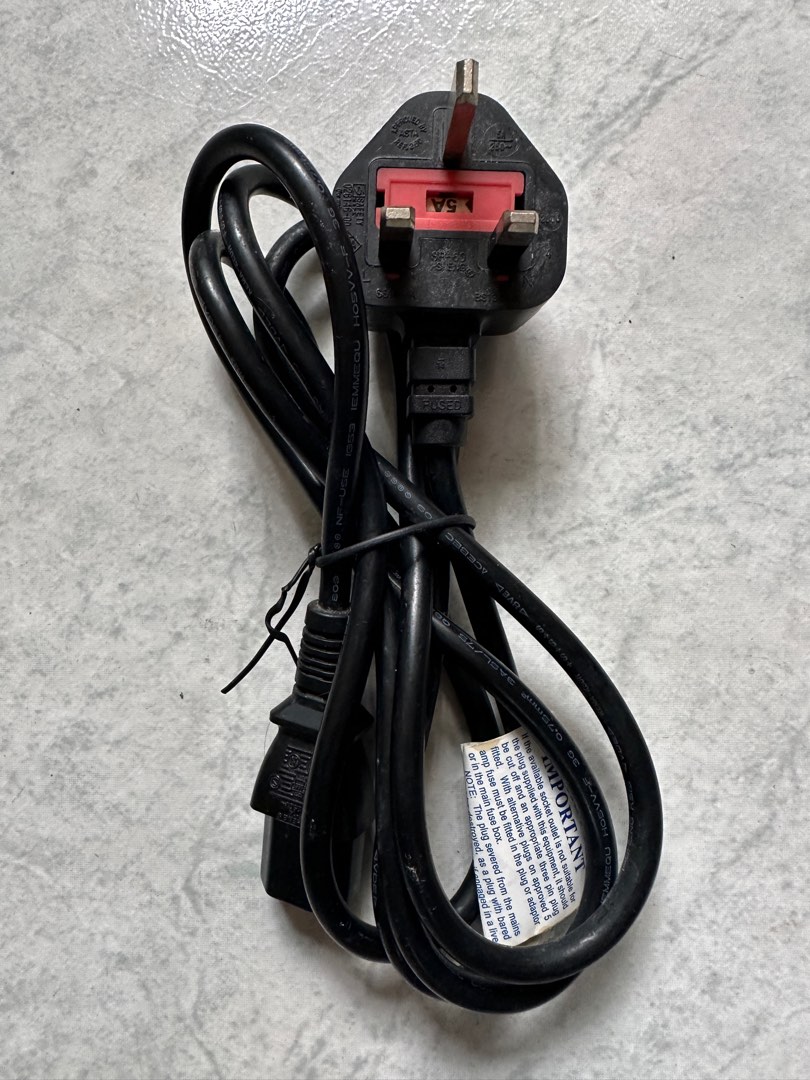 UK AC 3-Pin Power Code Cable With 5A Fuse 帶 5A 保險絲的英式交流 3 針電源線, 電腦＆科技 ...