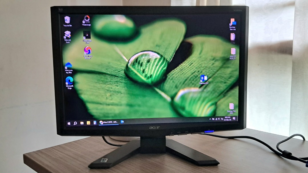 Acer 19 inch monitor for sale, Computers & Tech, Parts & Accessories ...