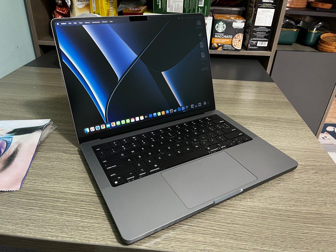 Apple Macbook Pro 14 - M1 Pro - Space Grey - AppleCare+, Computers ...