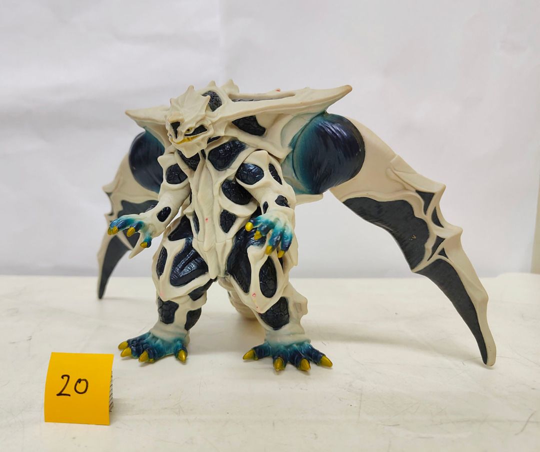 BANDAI Ultraman Ultra Monster Serie - Geranda, Hobbies & Toys, Toys ...