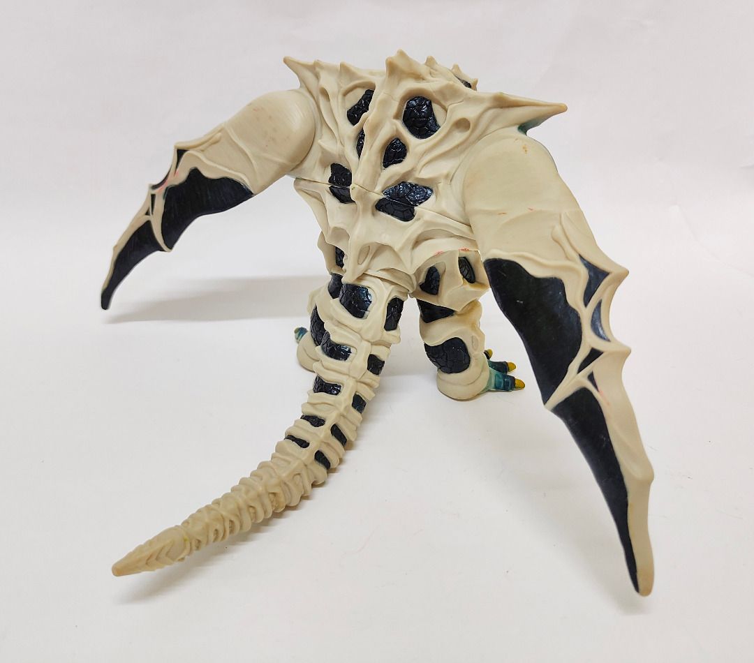 BANDAI Ultraman Ultra Monster Serie - Geranda, Hobbies & Toys, Toys ...