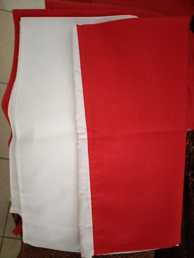 Bendera merah putih Indonesia ada 5 pcs. Hrg per pc. Ukuran besar di ...