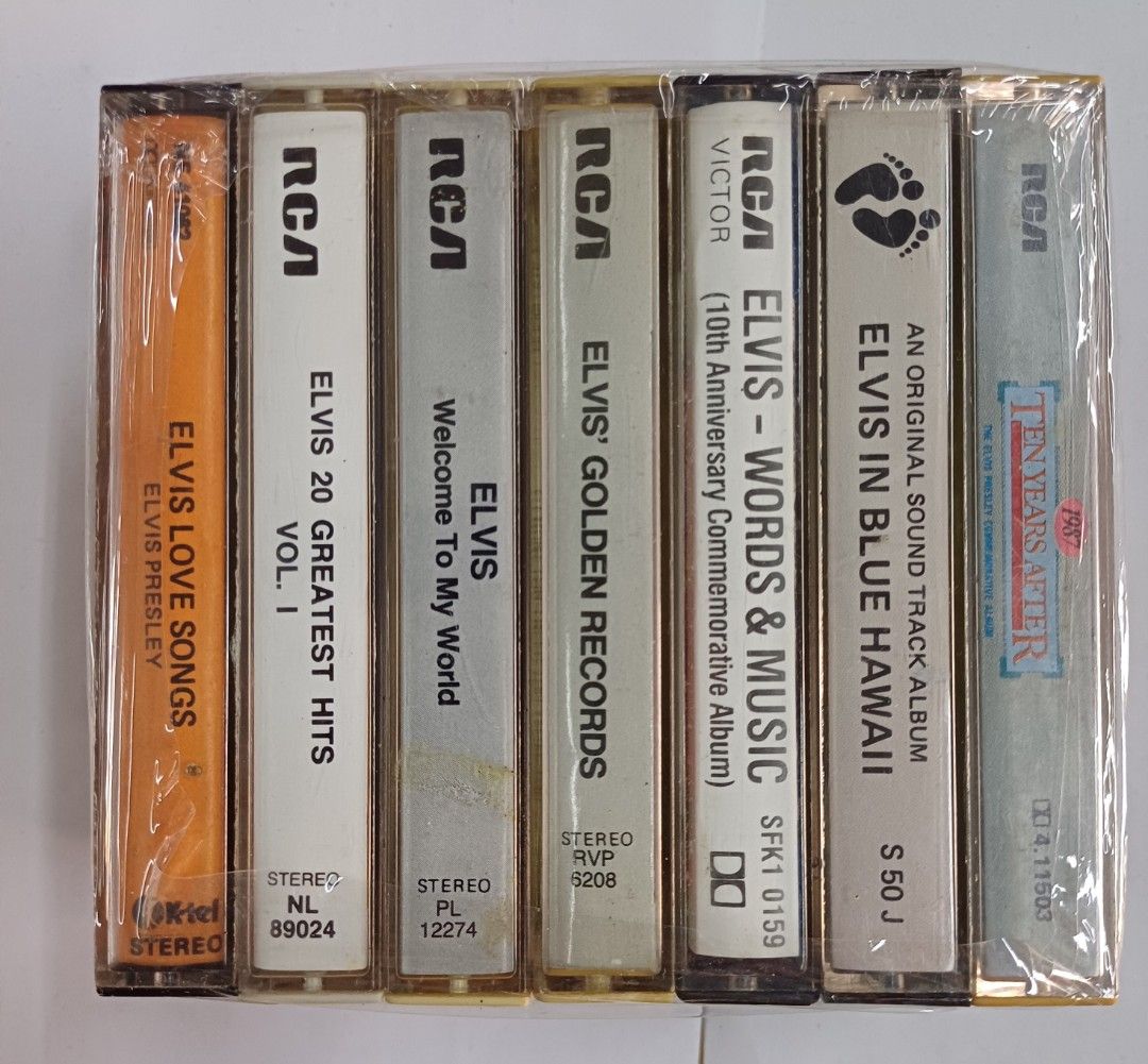 ELVIS PRESLEY. Vintage Cassette, Hobbies & Toys, Music & Media, CDs ...