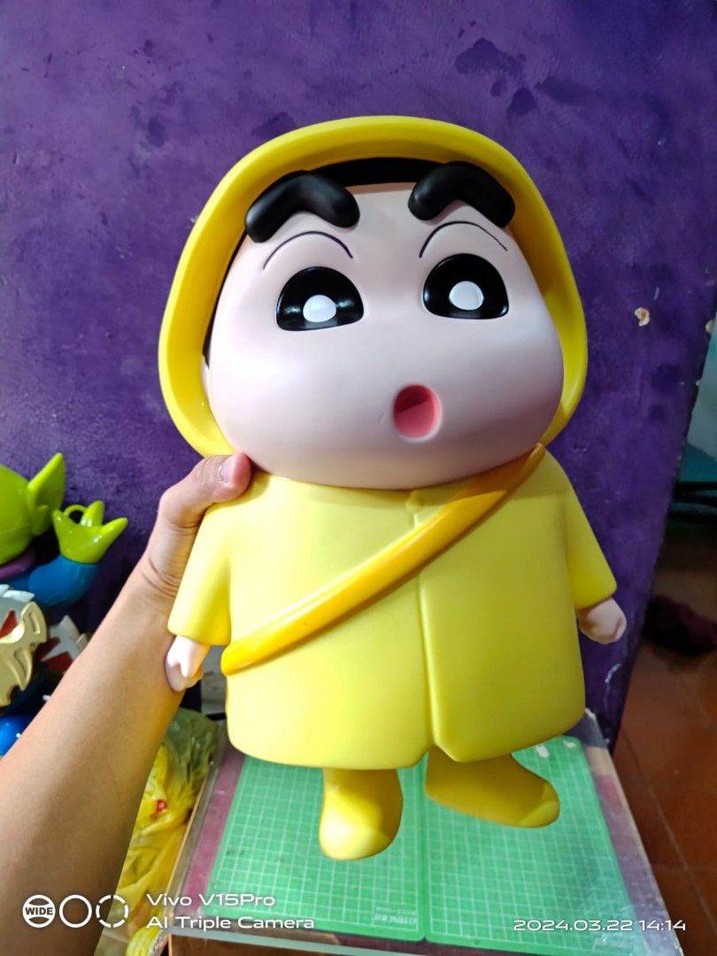Figure Crayon Shinchan 40cm, Barang Yang Dicari di Carousell