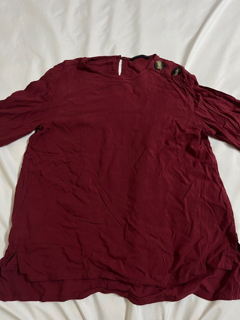 Filanto plain blouse top, Women's Fashion, Tops, Blouses on Carousell