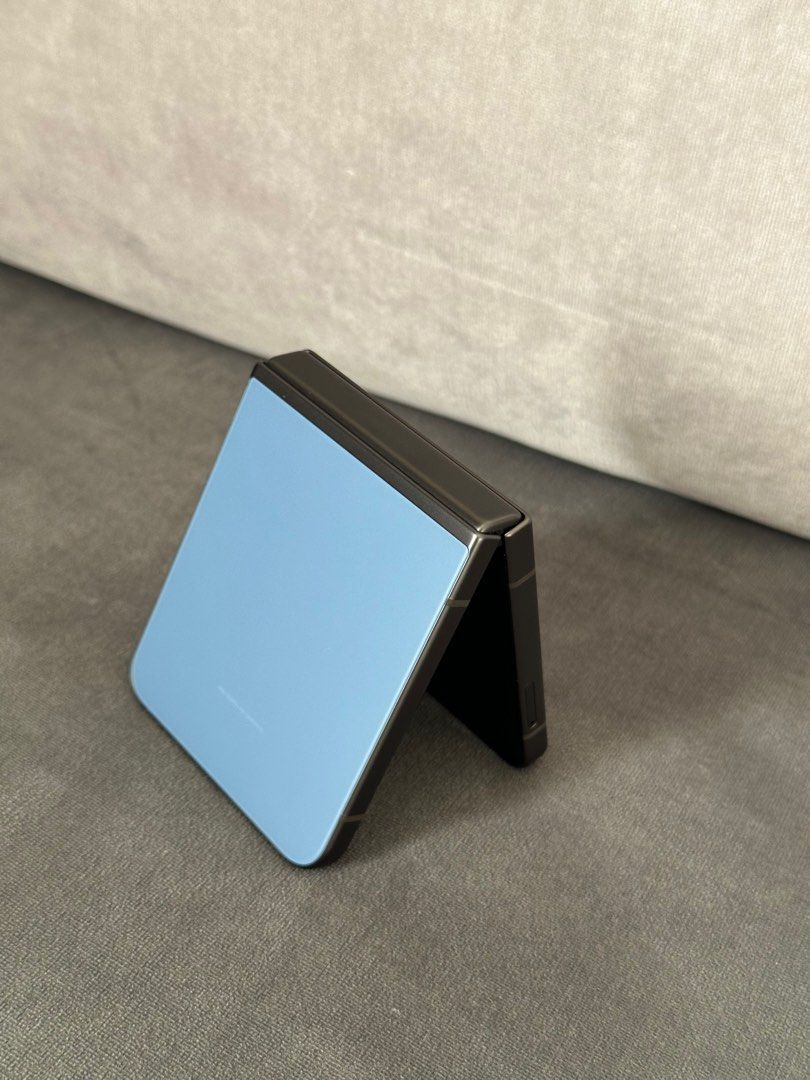 Galaxy Z Flip 5 Blue 512GB, Mobile Phones & Gadgets, Mobile Phones ...