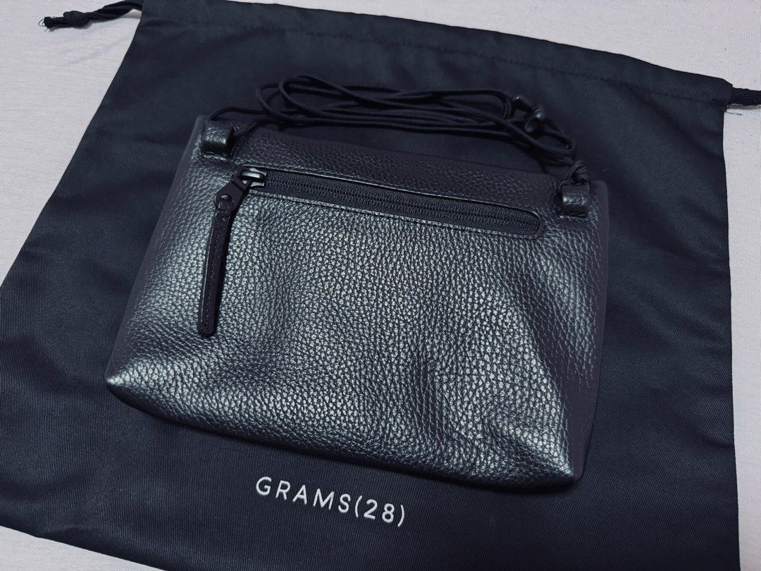 Grams28 - 153 Sling mini bag, 名牌, 手袋及銀包 - Carousell