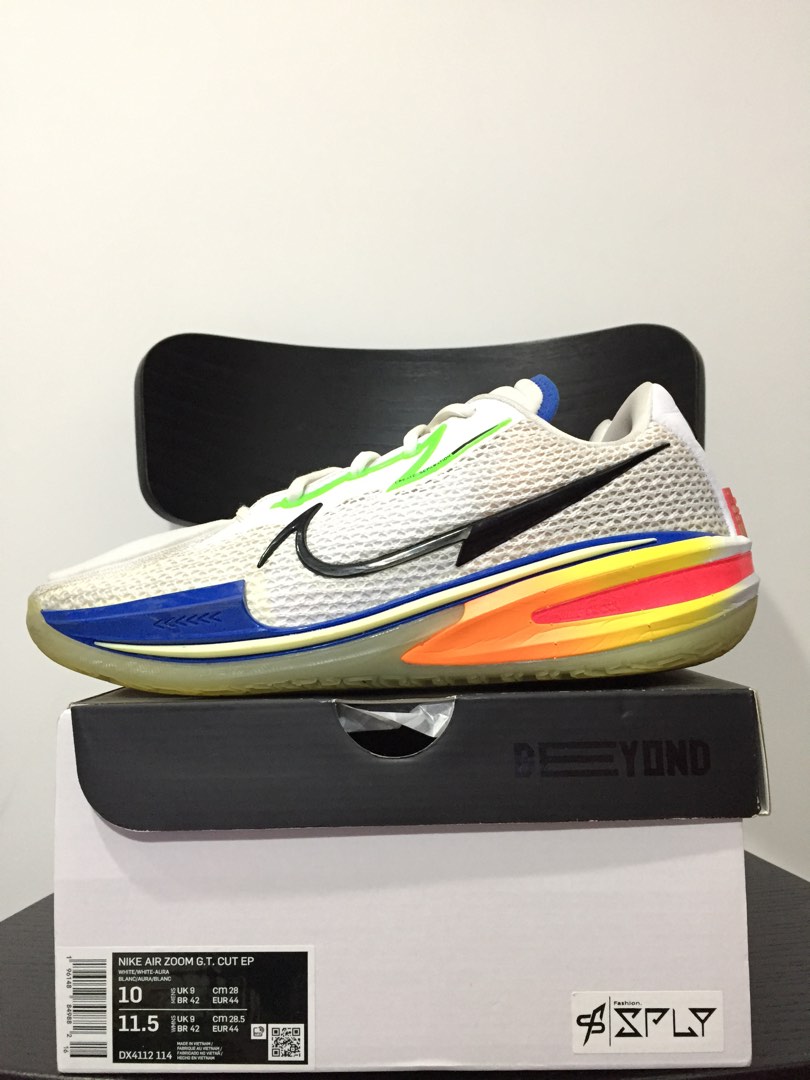 Nike Gut Cut 1 Ghost, 他的時尚, 鞋類, 運動鞋、球鞋在旋轉拍賣