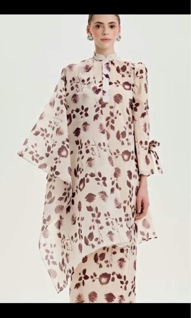 [RENT] PETRA RAYA 2024 NAYRA KURUNG IN CREAM/BROWN SIZE L (sewa baju ...