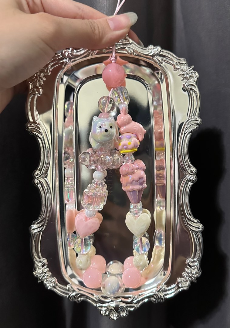 Phone strap / phone charm soft pink luxury, Telepon Seluler & Tablet ...