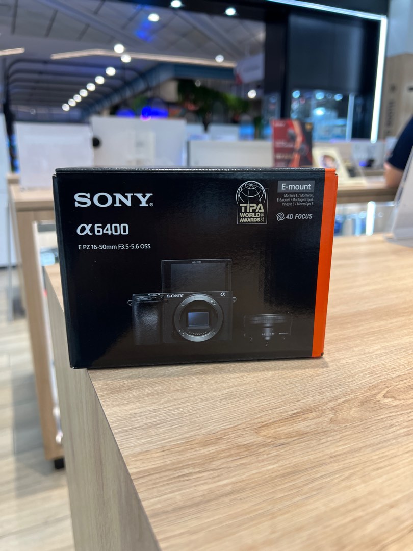 Sony A6400 16-50MM Kit Lens, Photography, Cameras on Carousell