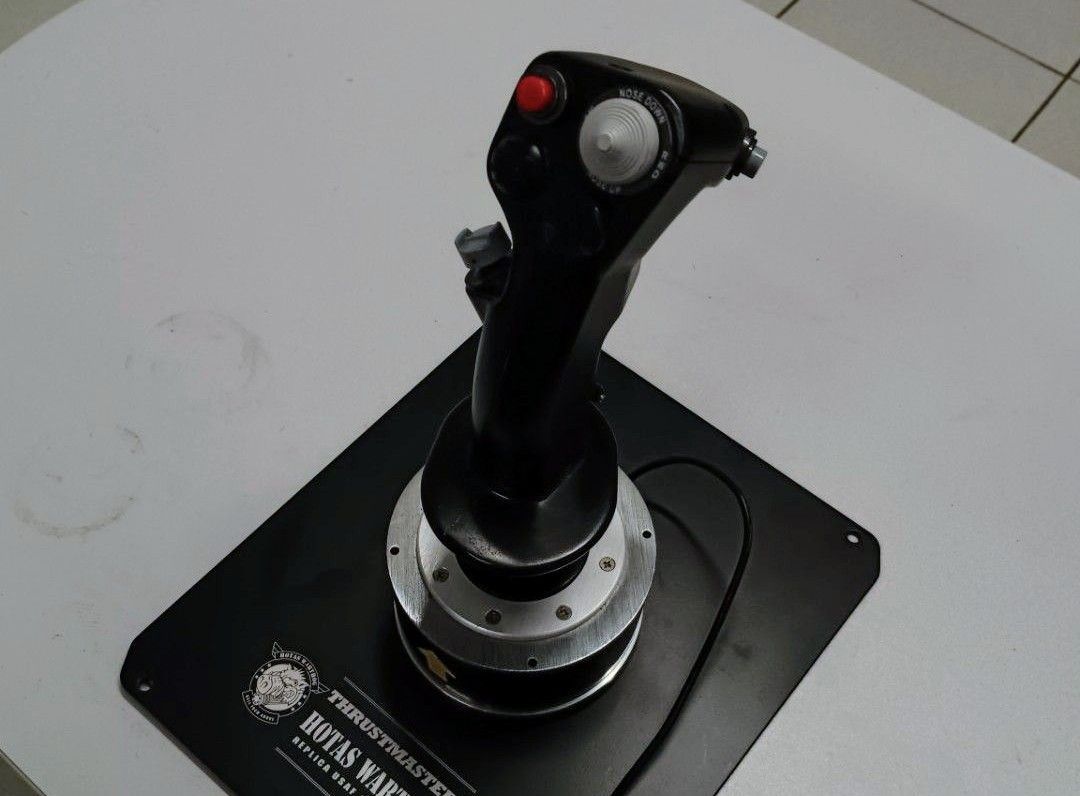 Thrustmaster HOTAS Warthog Flight Stick, Throttle and Control Panel for ...