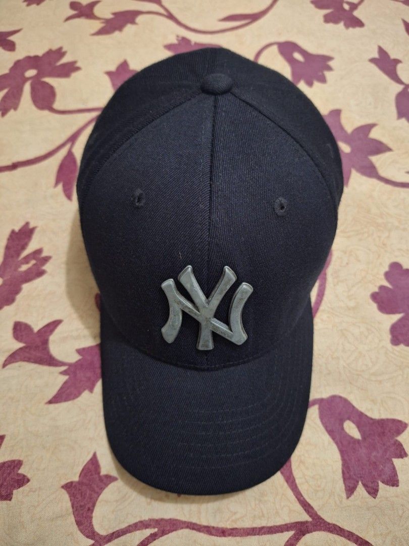 Topi mlb logo besi, Fesyen Pria, Aksesoris, Topi di Carousell