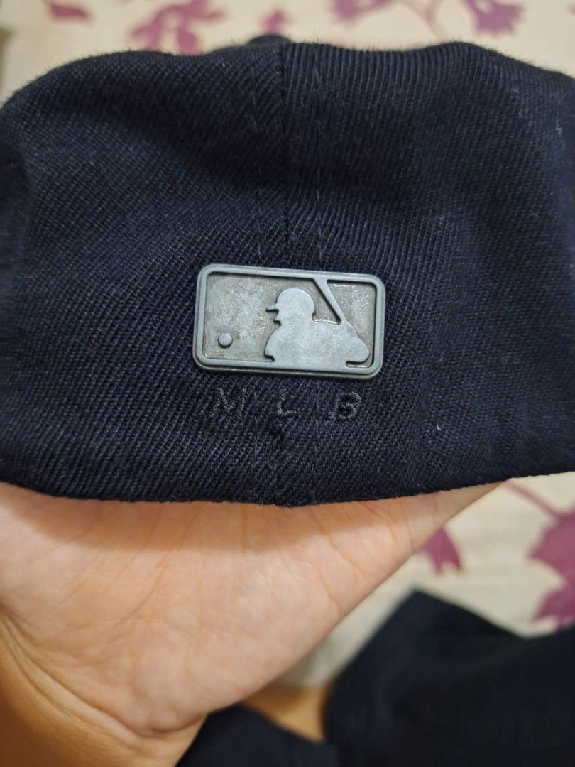Topi mlb logo besi, Fesyen Pria, Aksesoris, Topi di Carousell