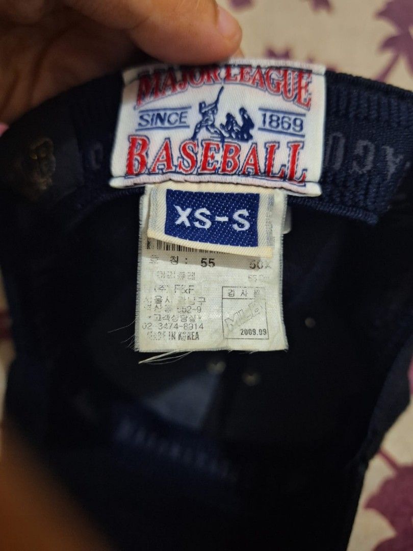 Topi mlb logo besi, Fesyen Pria, Aksesoris, Topi di Carousell